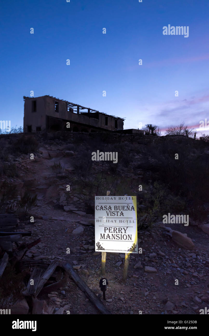 The Perry Mansion in the ghost town of Terlingua, Texas Stock Photo - Alamy