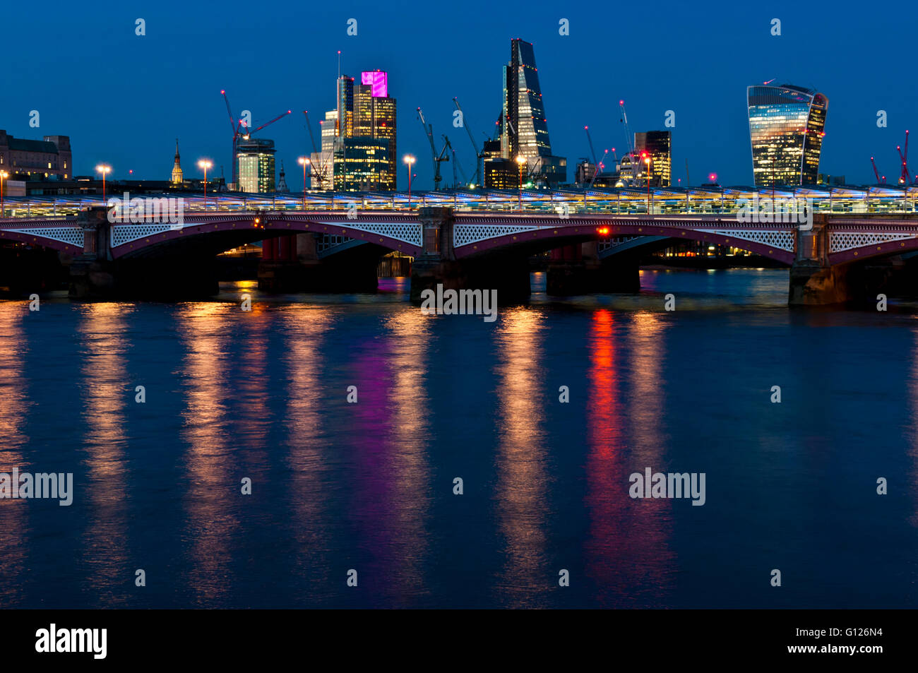 The Walkie-Talkie Building, 20 Fenchurch Street, London Stock Photo - Alamy