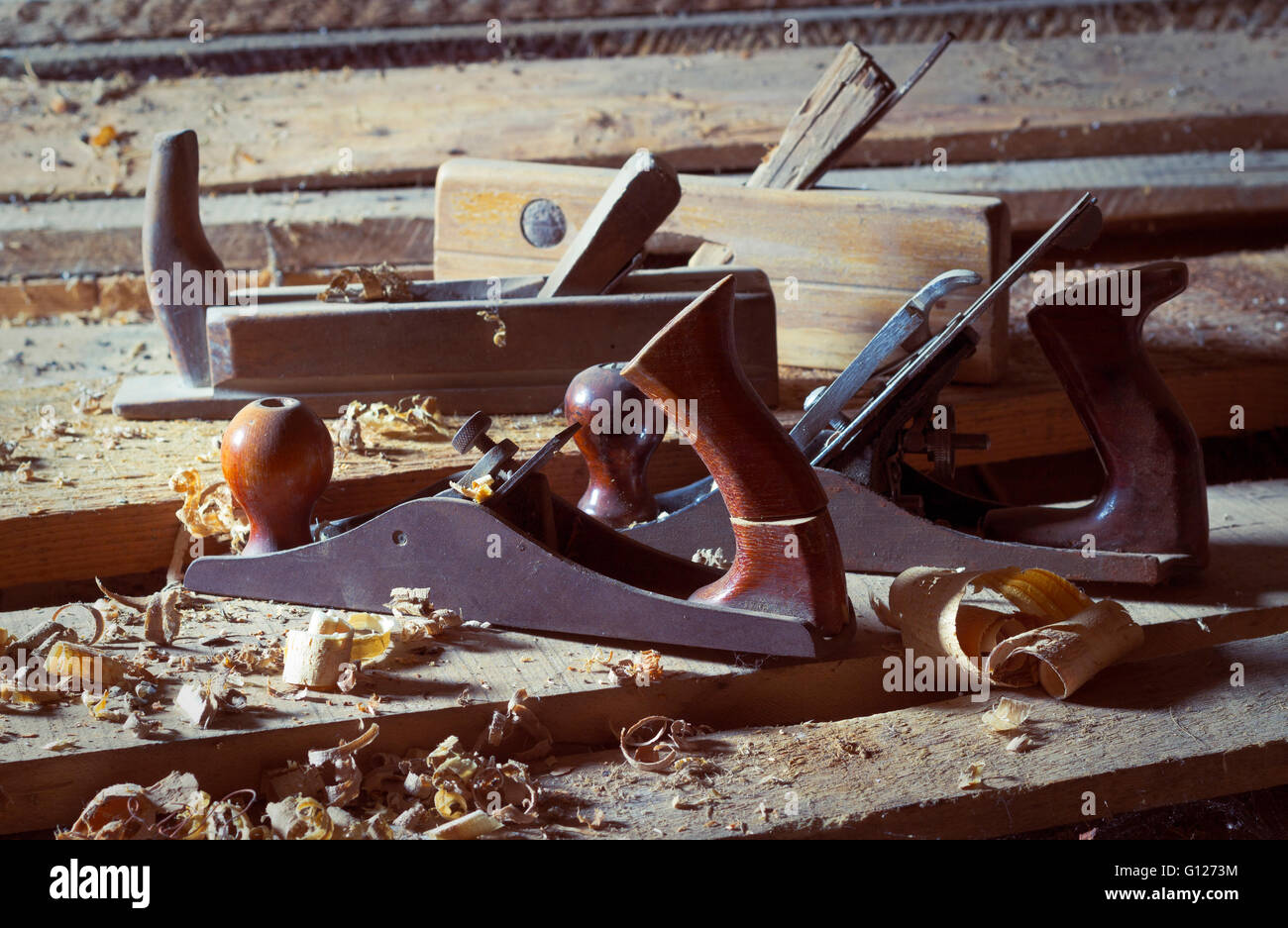Old fashioned carpenters plane hi-res stock photography and images - Alamy