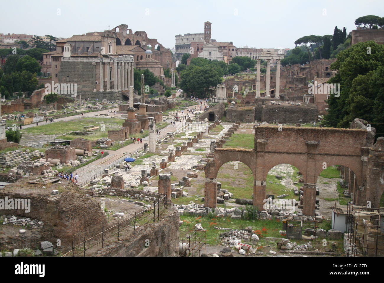 Roma forum colosseo hi-res stock photography and images - Alamy