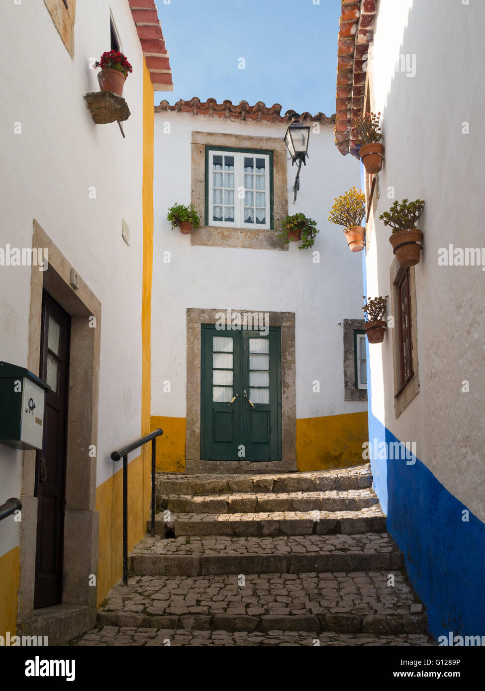 Mediterranean house with steps hi-res stock photography and images - Alamy