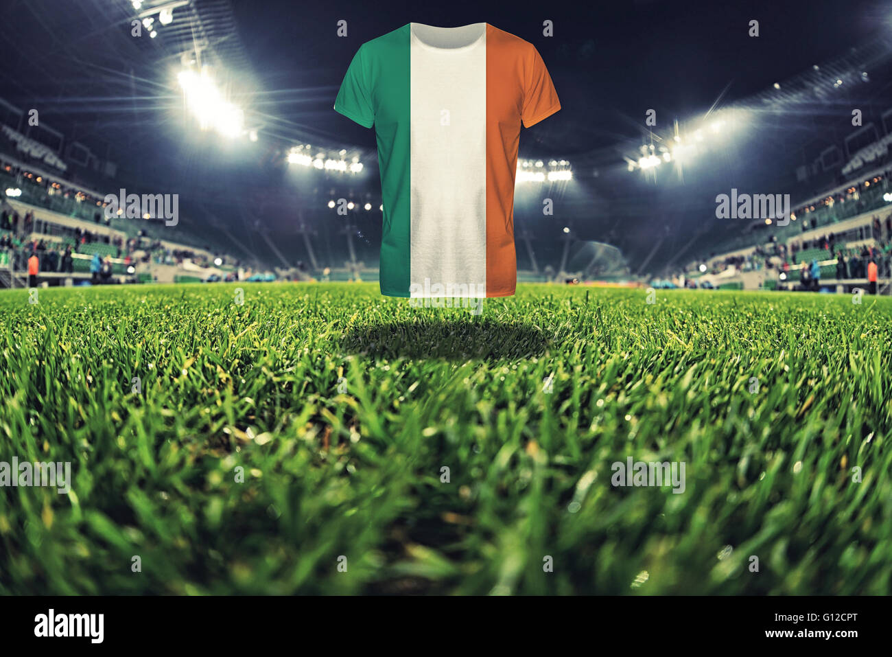 Football ireland logo hi-res stock photography and images - Alamy