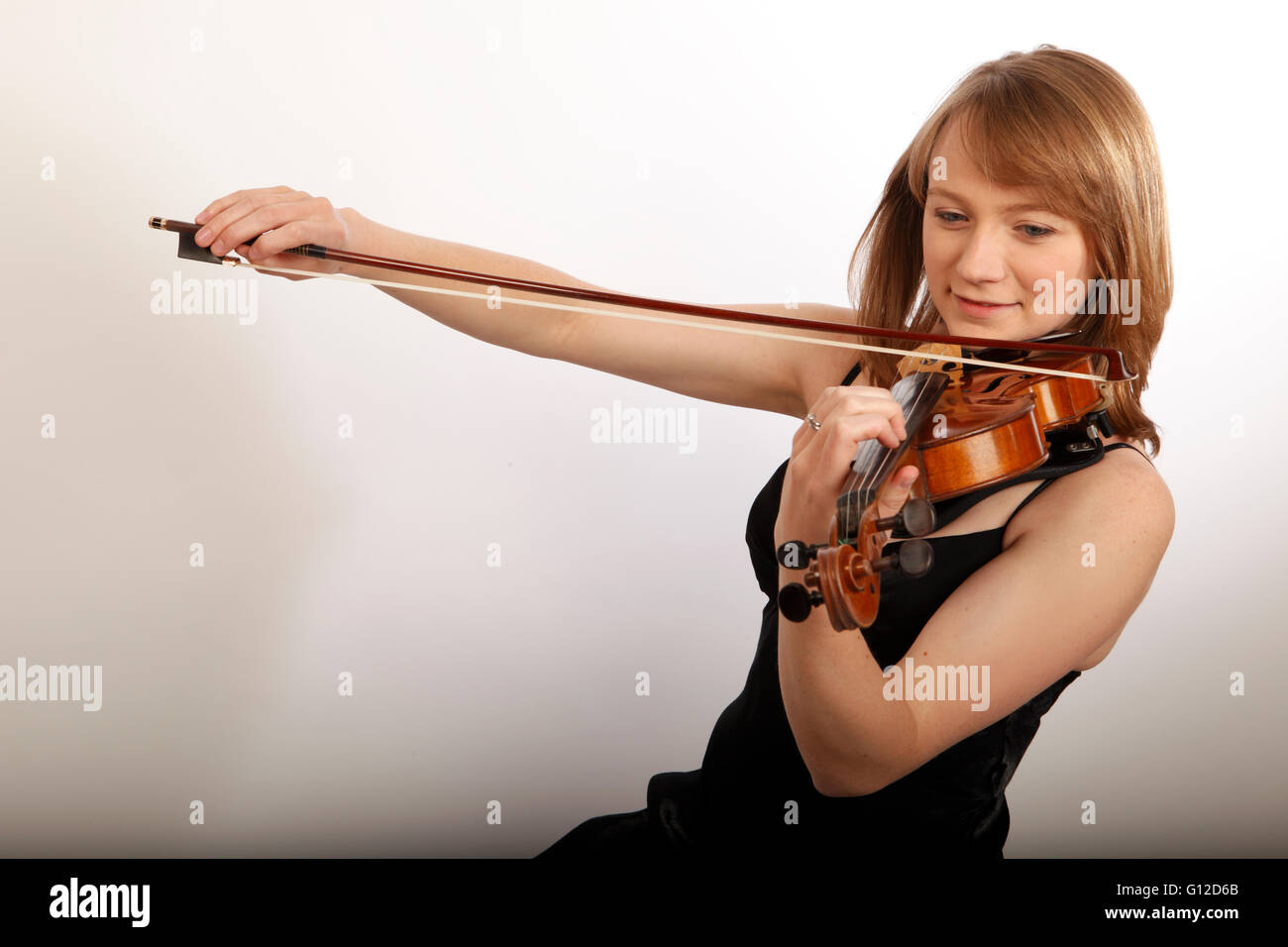 Playing the violin with the bow. Arco. playing position bowing Stock ...