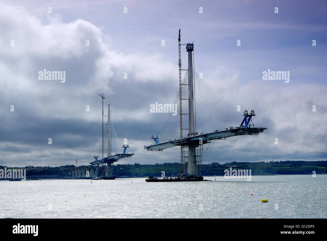 Building new forth bridge queensferry hi-res stock photography and ...