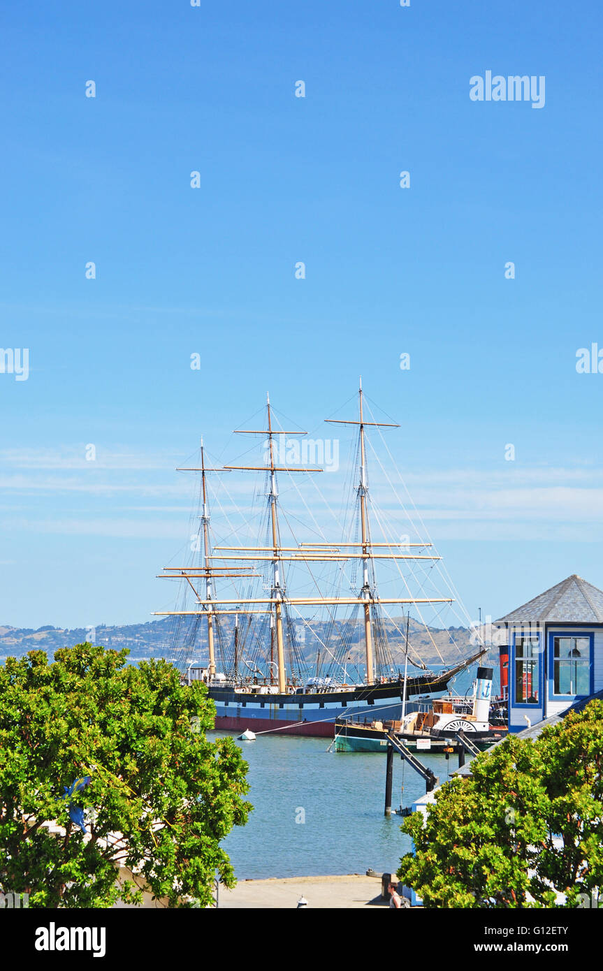 San Francisco: a sailing ship at East Harbor at Fisherman's Wharf, one ...