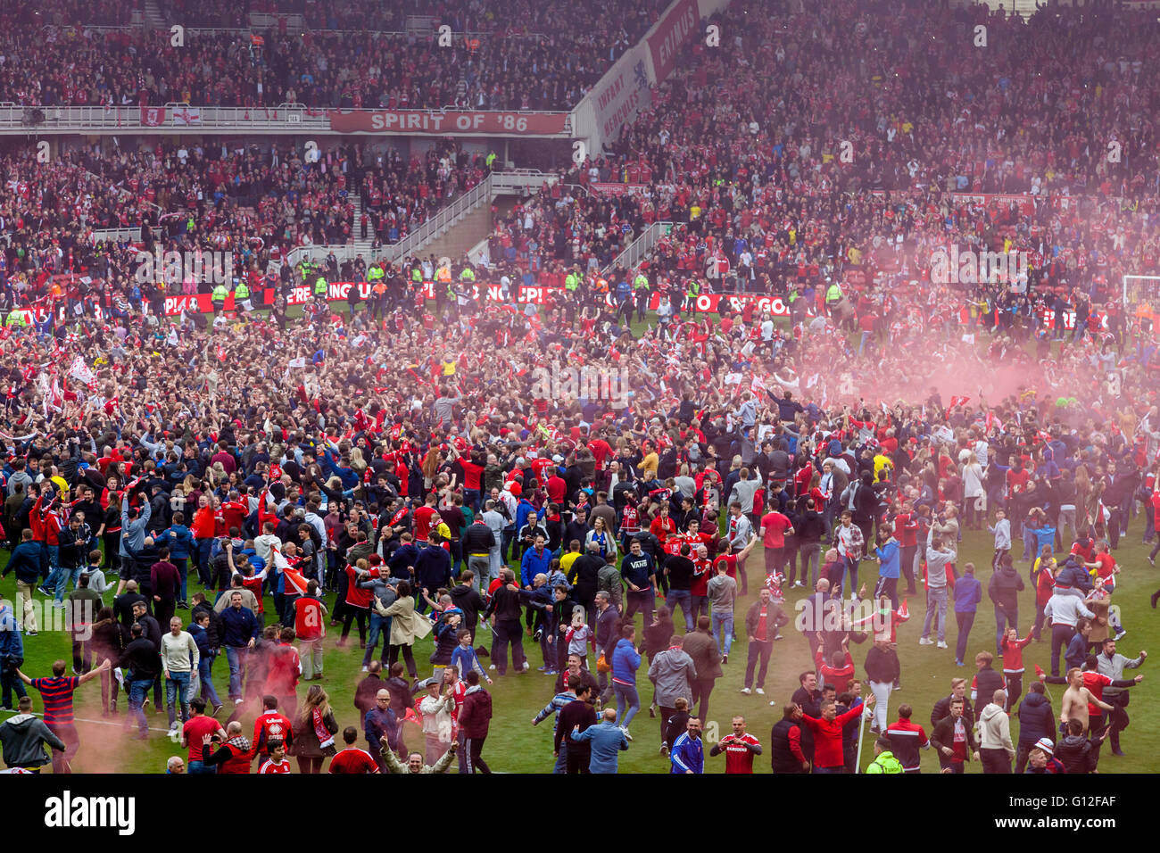 Football crowd celebrating with flares hi-res stock photography and ...