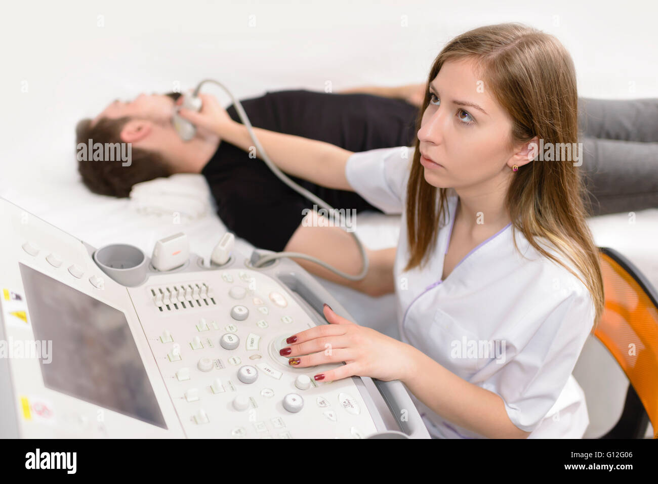 Thyroid scan doctor hi-res stock photography and images - Alamy