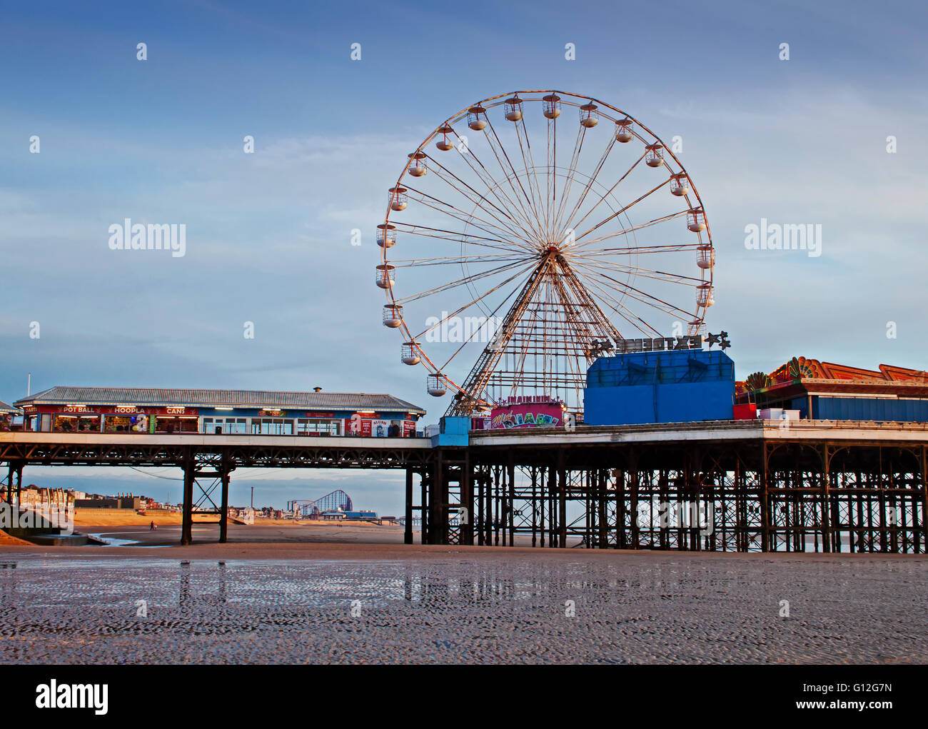 Central pier blackpool hi-res stock photography and images - Alamy