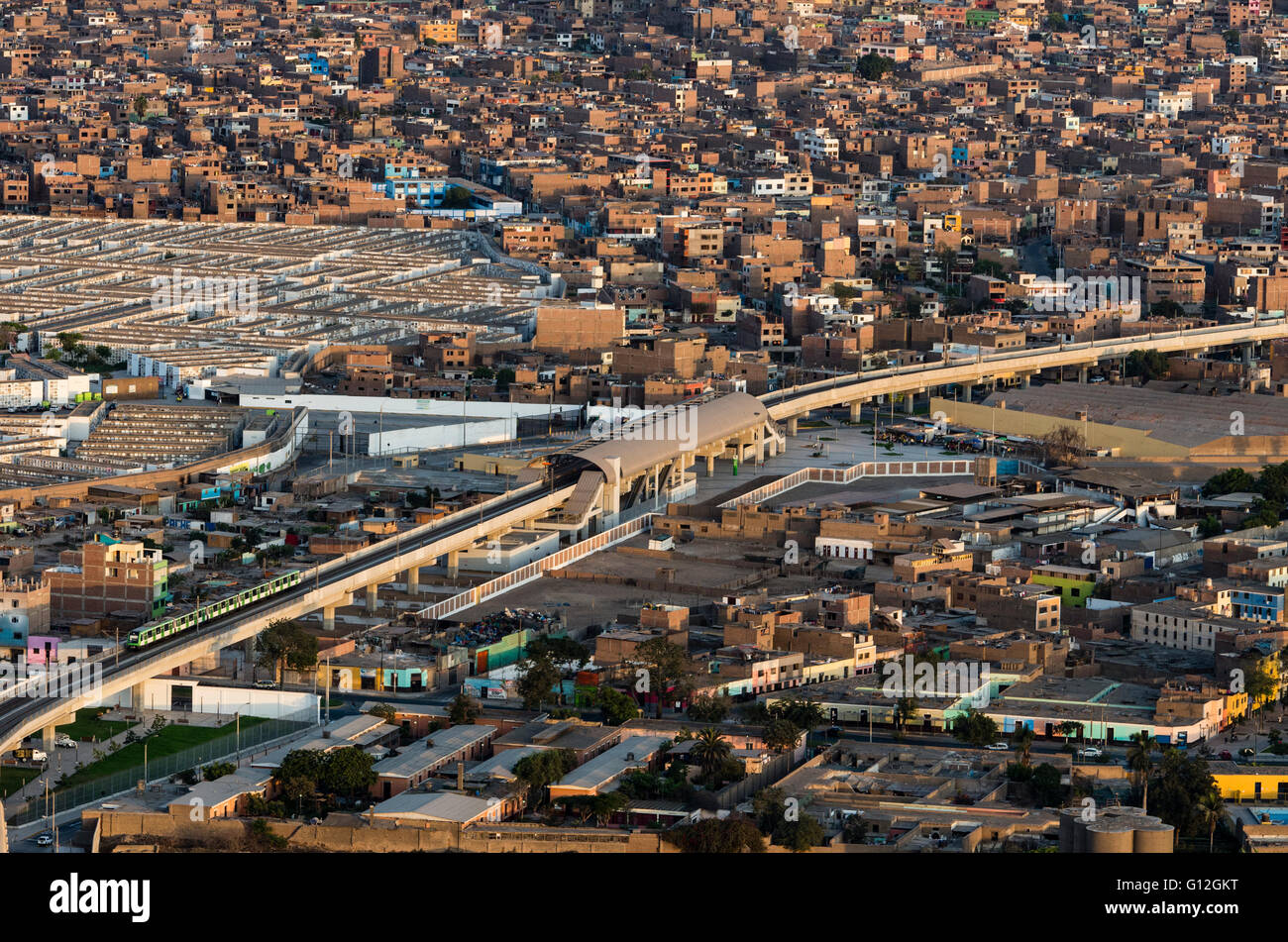 Lima metro 1 hi-res stock photography and images - Alamy