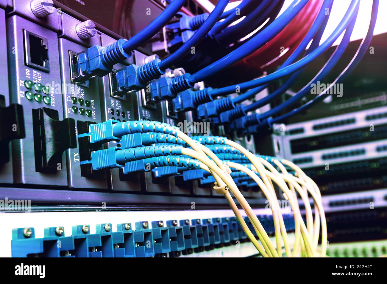 Network connection hi-res stock photography and images - Alamy