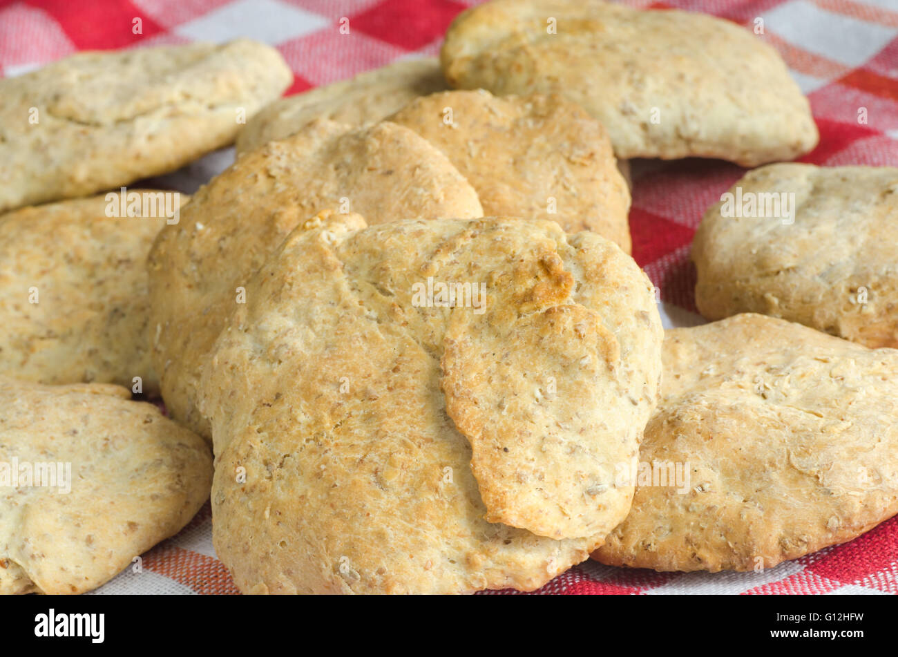 Table buns hi-res stock photography and images - Alamy