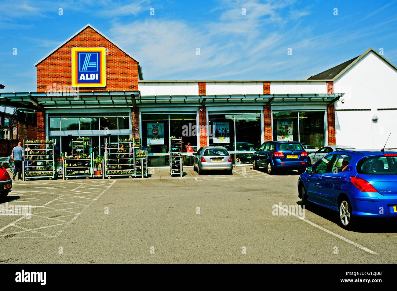 Aldi stores hi-res stock photography and images - Alamy