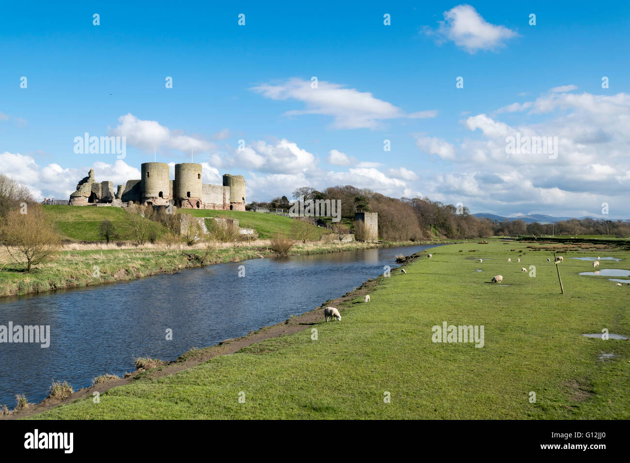 Castle built in 1282 hi-res stock photography and images - Alamy