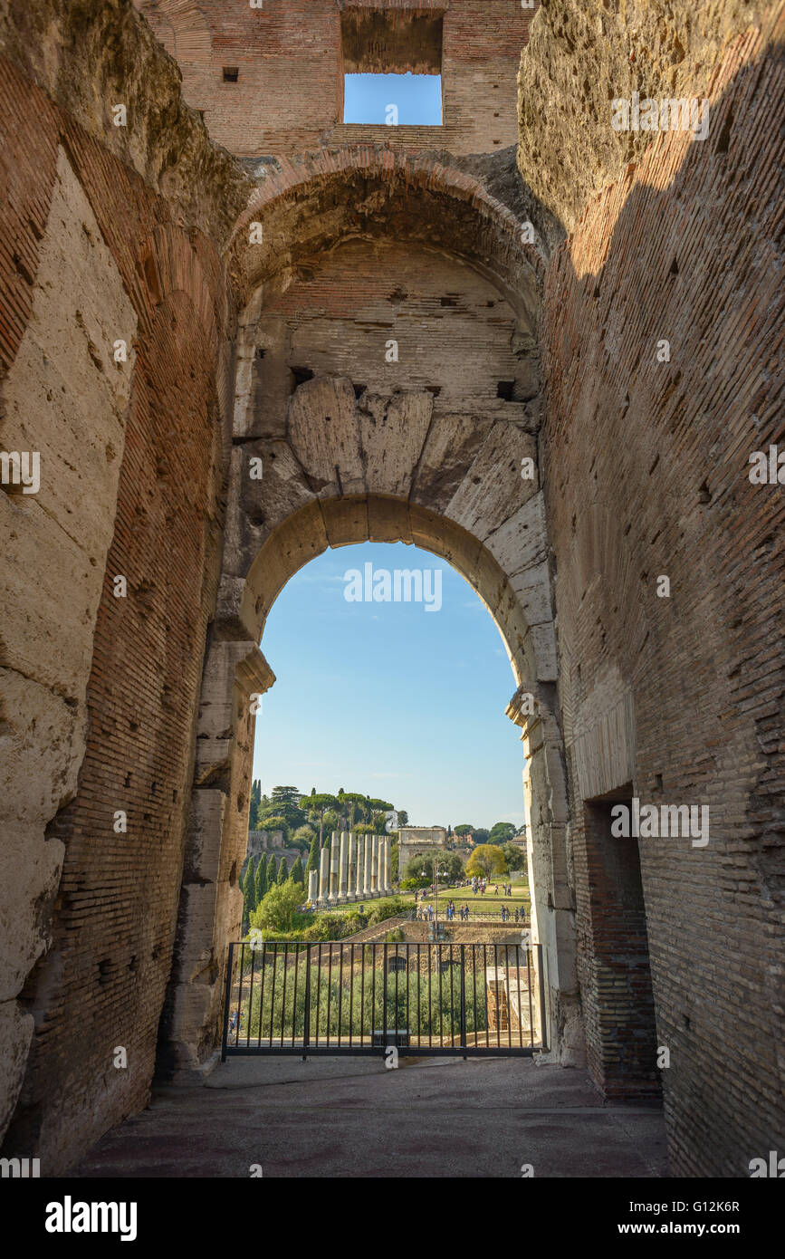 Arches ancient rome hi-res stock photography and images - Alamy