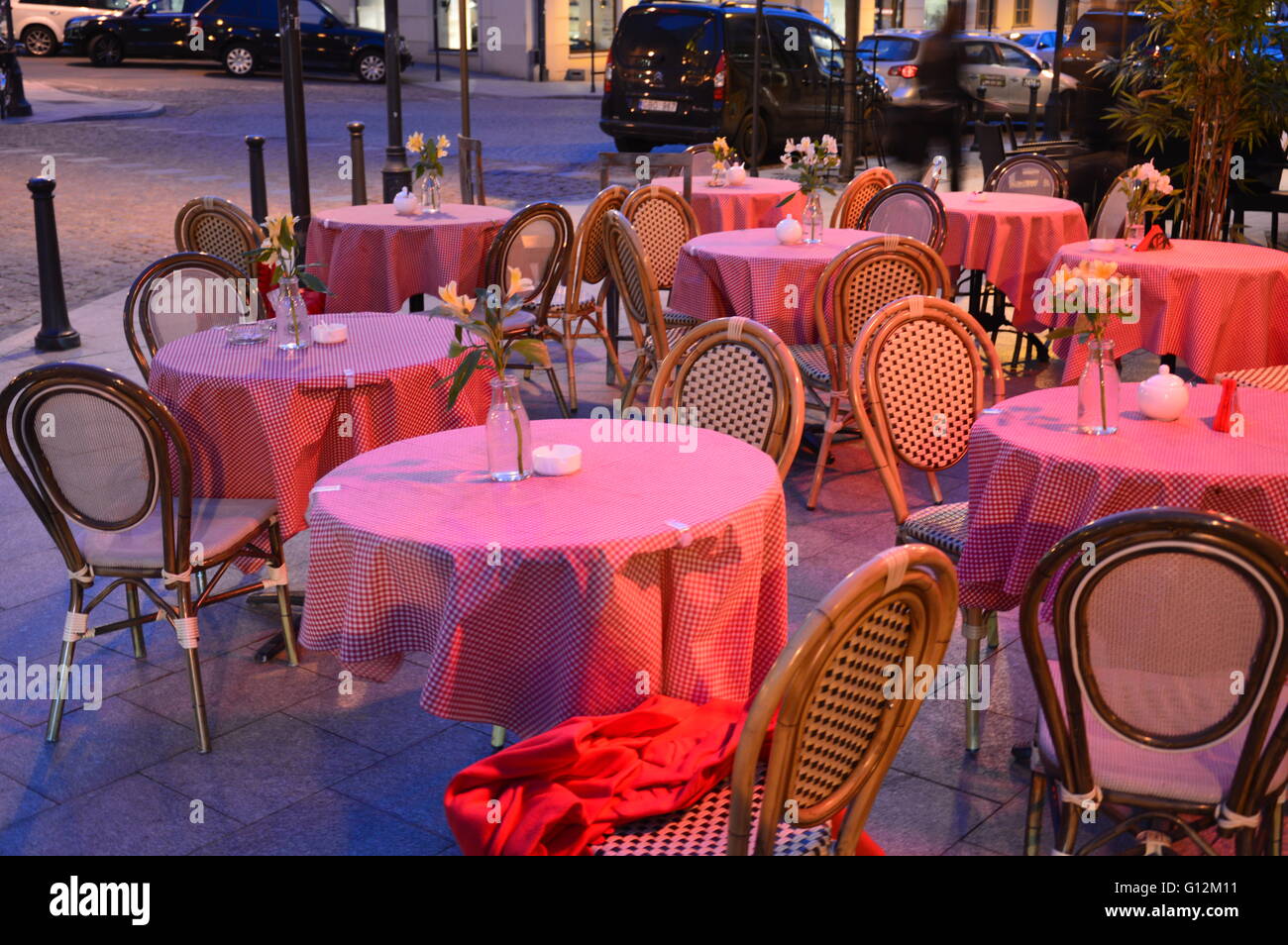 Romantic restaurant seats hi-res stock photography and images - Alamy