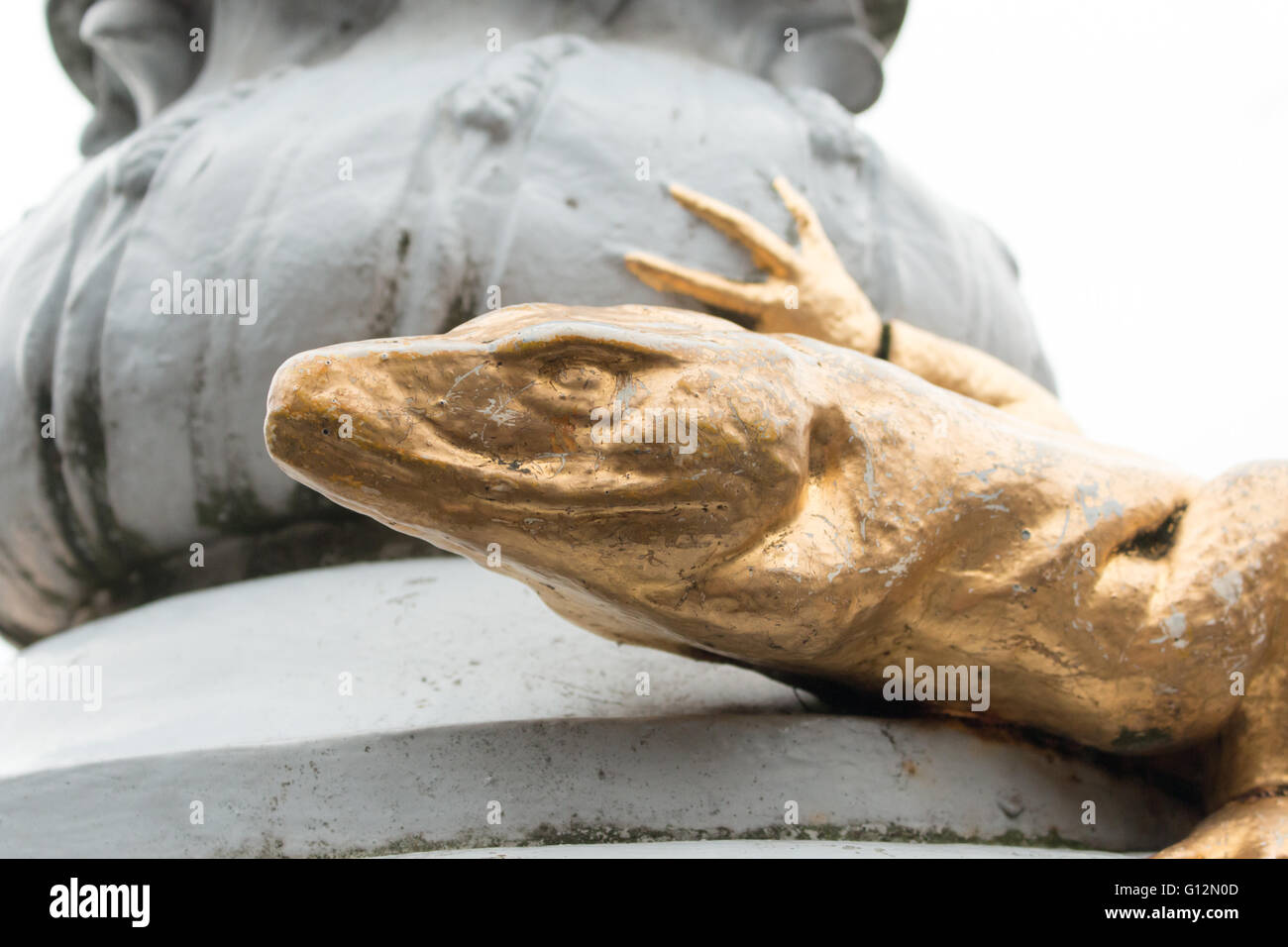 Ornamental Lizard on Pont Alexandre III column. Paris, France Stock ...