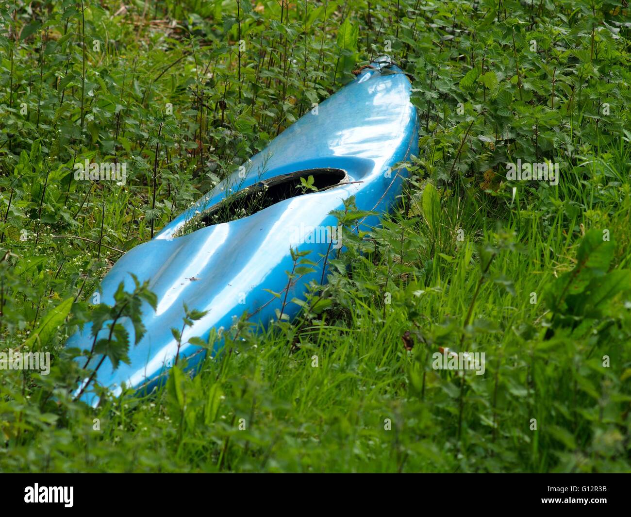 Blue canoe hi-res stock photography and images - Alamy