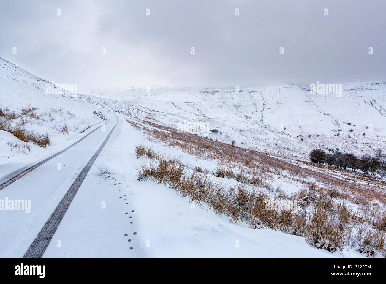 The black mountain pass, wales hi-res stock photography and images - Alamy