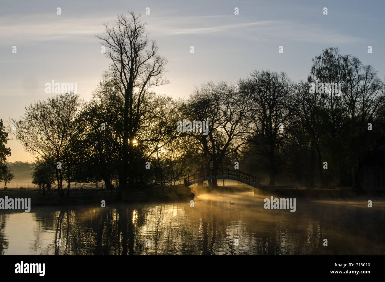 May Day sunrise at River Thames, Oxford, England Stock Photo - Alamy