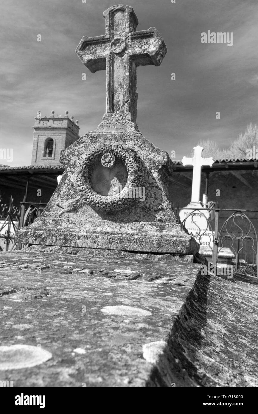 Architecture ancient europe stone Black and White Stock Photos & Images ...