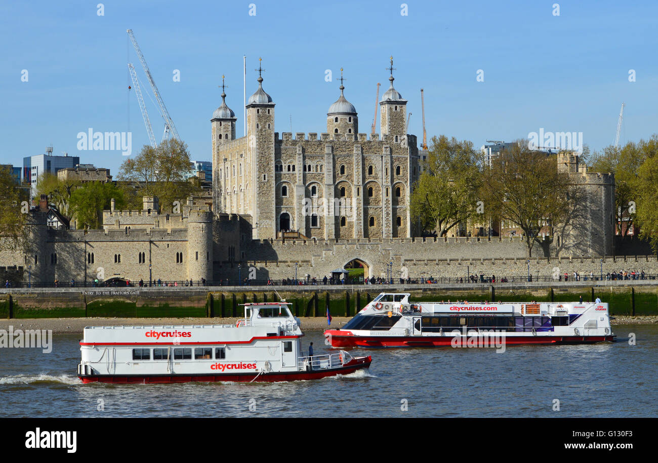 One of the City Cruises' London sightseeing boats on the river Thames ...