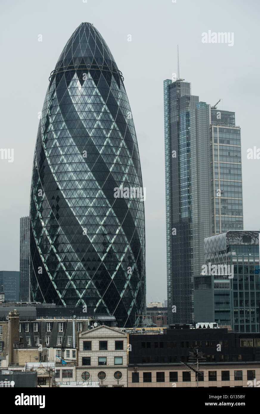 The gherkin hi-res stock photography and images - Alamy