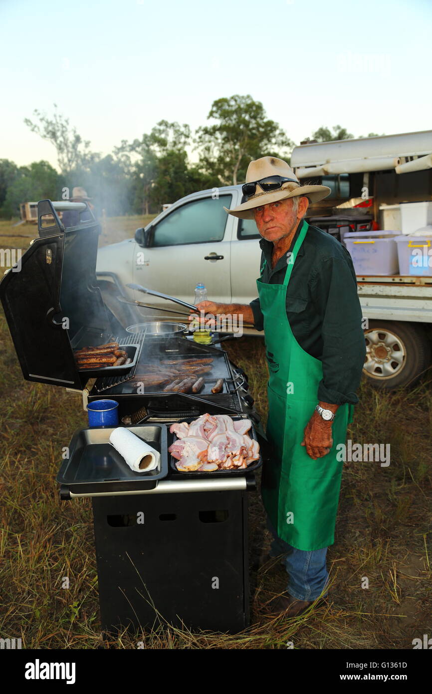 Cowboy cooking hi-res stock photography and images - Alamy