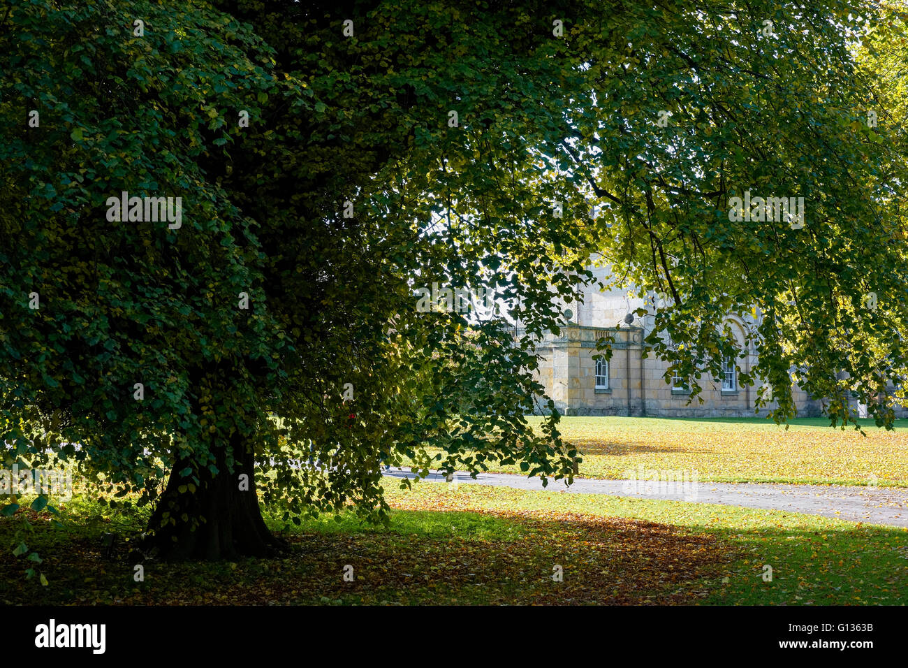 Victoria howard castle hi-res stock photography and images - Alamy