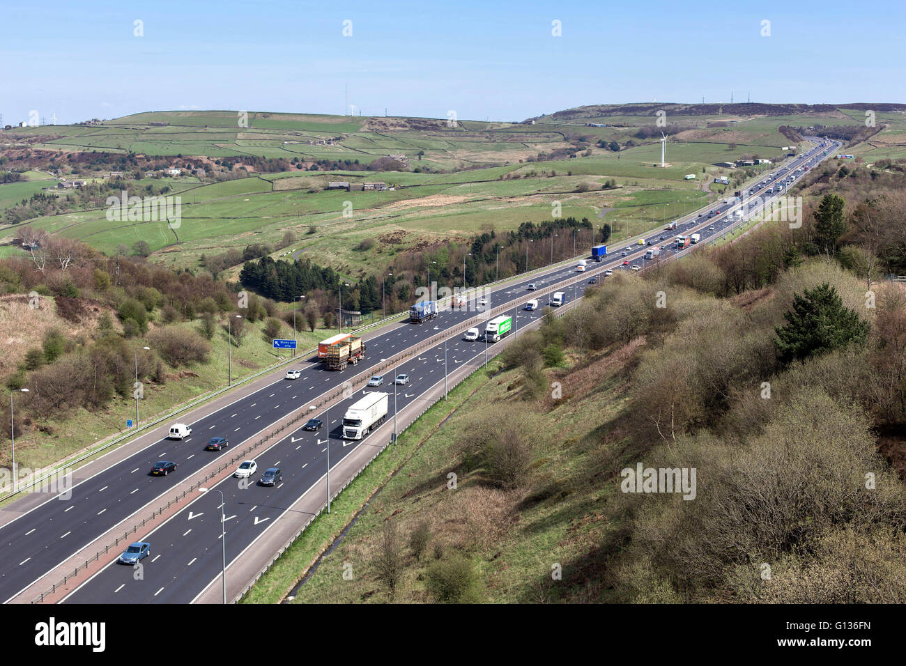 M62 motorway sign hi-res stock photography and images - Alamy