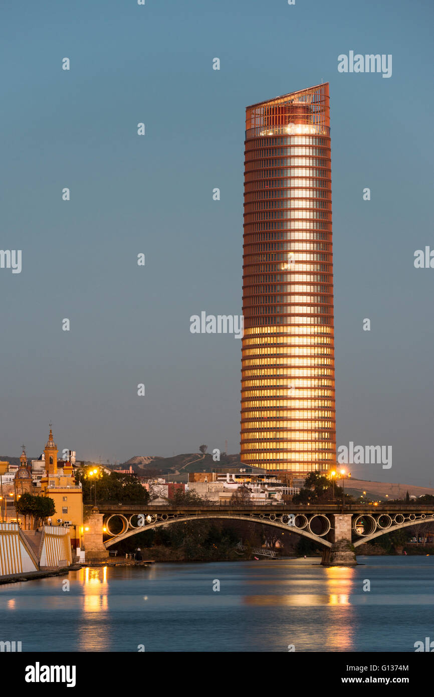 César Pelli's Torre Sevilla, Seville, Spain Stock Photo - Alamy