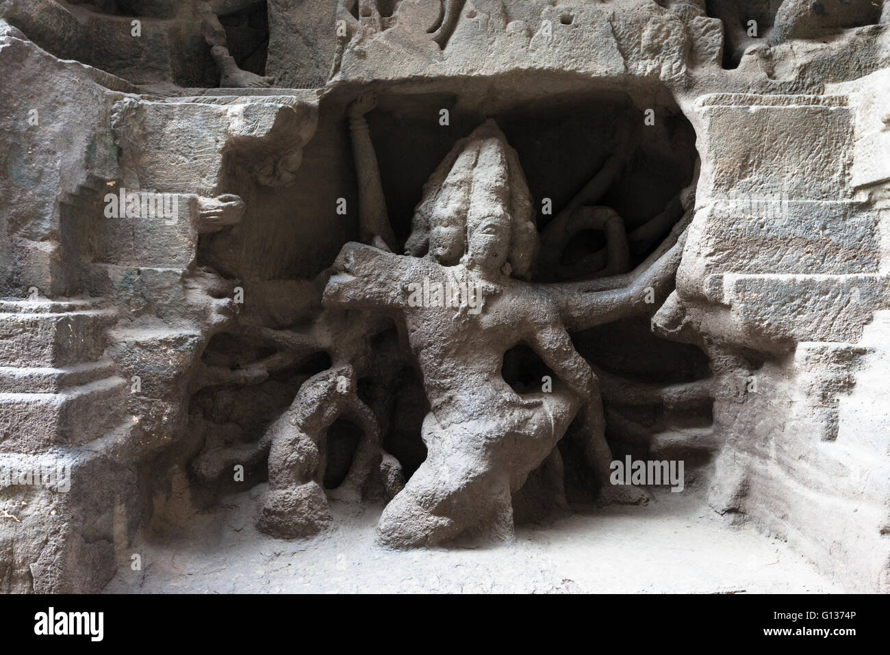 Sculpture of Ravana at Kailasanatha Temple (Cave 16) at Ellora Caves ...