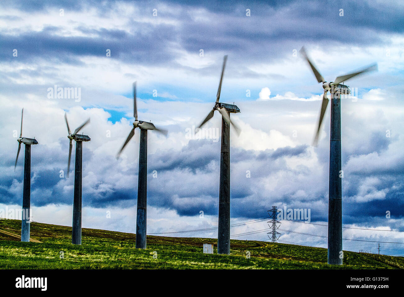 Usa california altamont pass windmills hi-res stock photography and ...