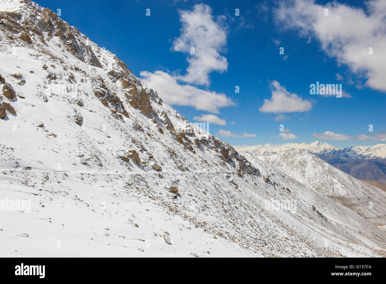 High altitude road hi-res stock photography and images - Alamy