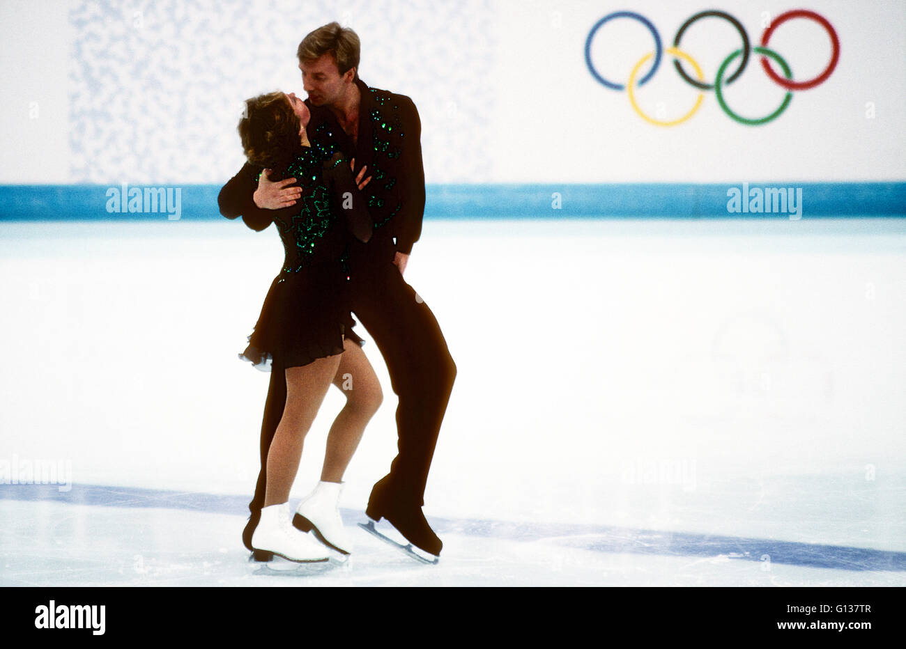 Jayne Torvill and Christopher Dean (GBR) bronze metal winners in Ice ...