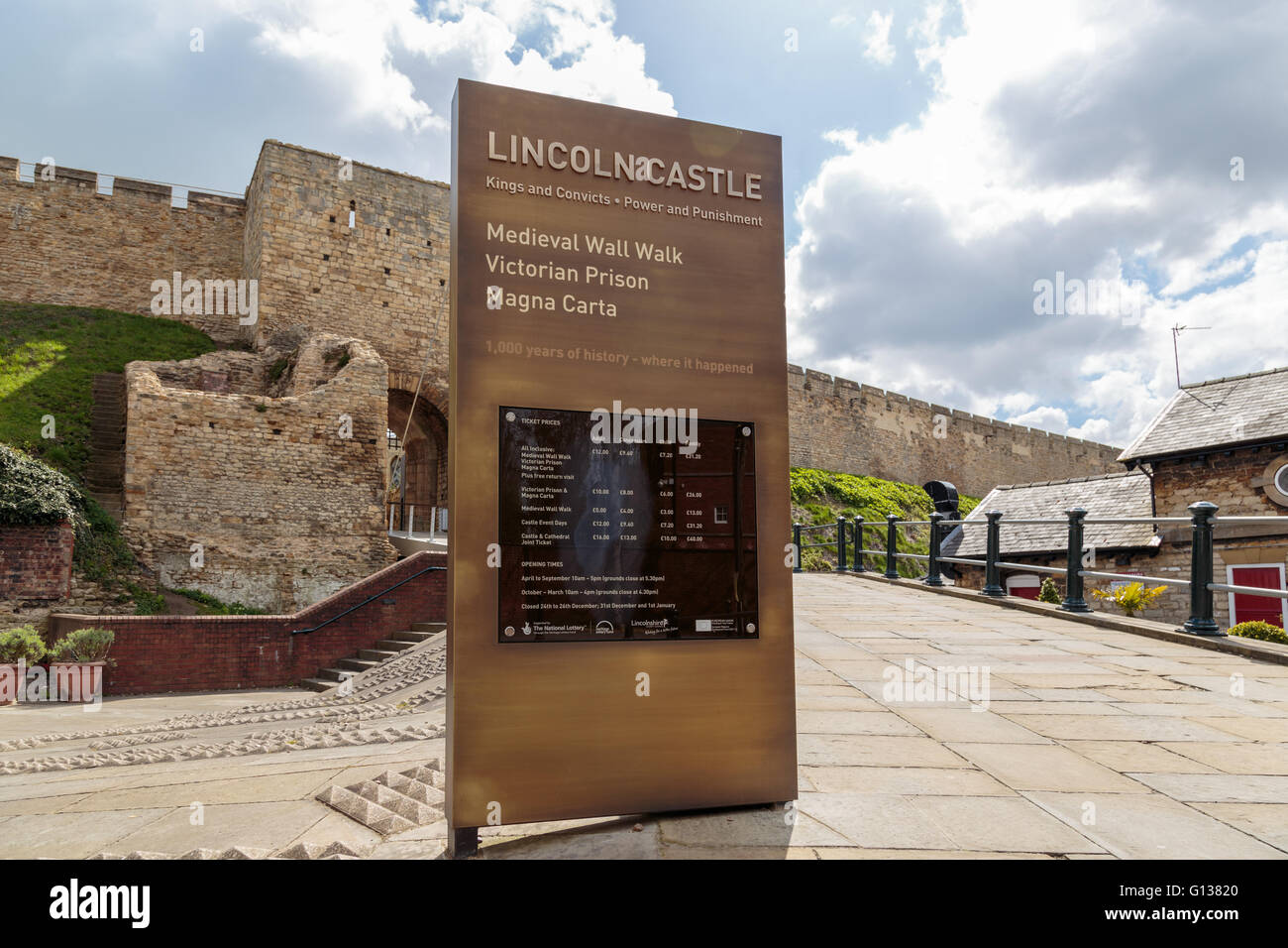 Welcome lincoln sign hi-res stock photography and images - Alamy