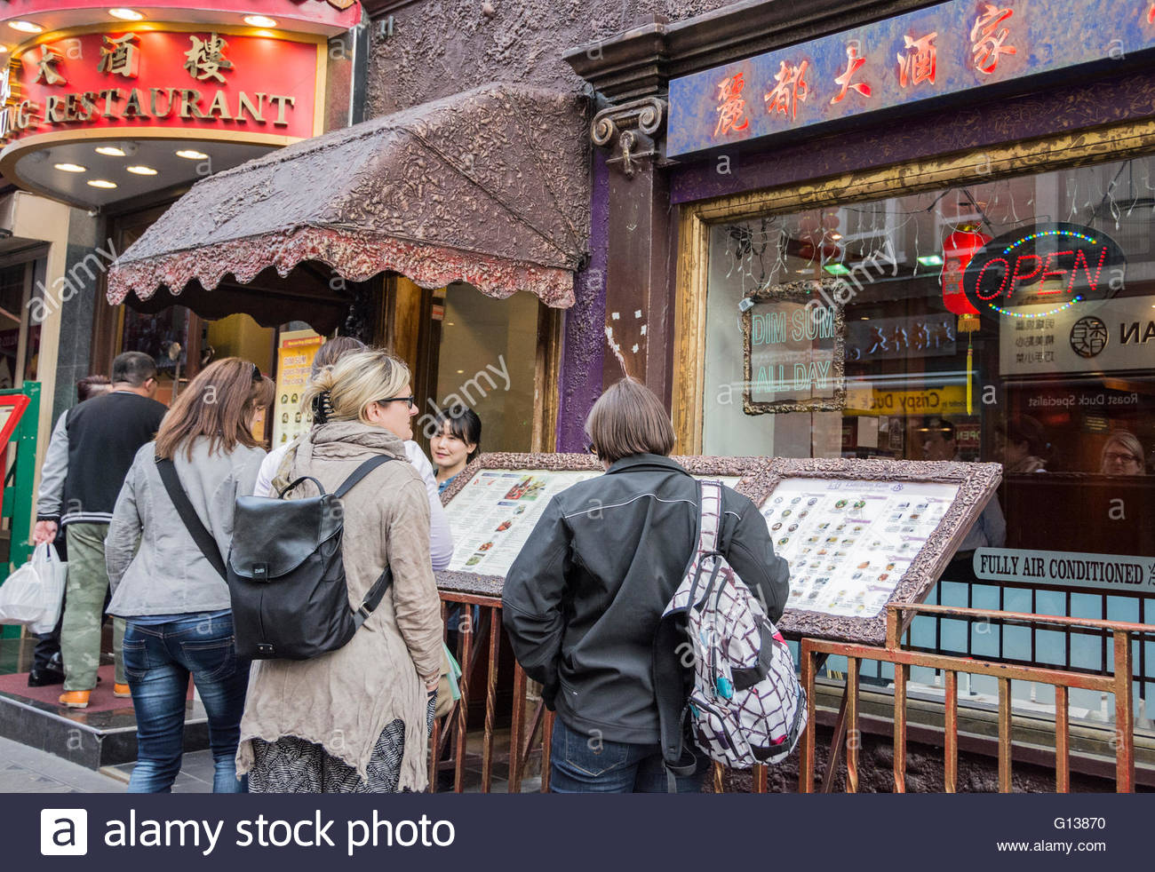 Chinese Restaurant Menu Window Stock Photos & Chinese Restaurant Menu ...