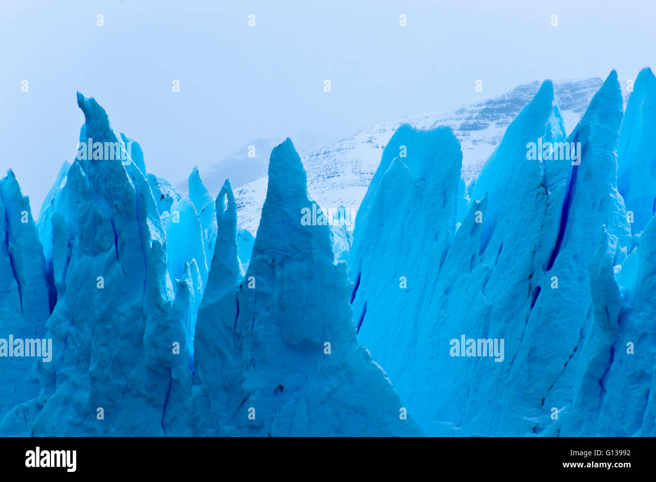 Forms of blue ice hi-res stock photography and images - Alamy