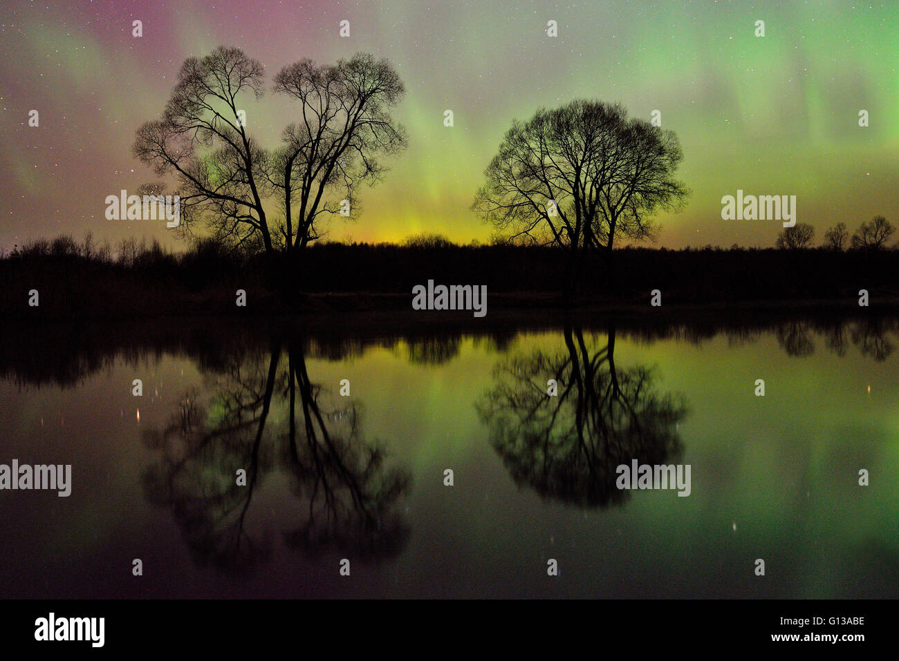 River landscape night lights hi-res stock photography and images - Alamy