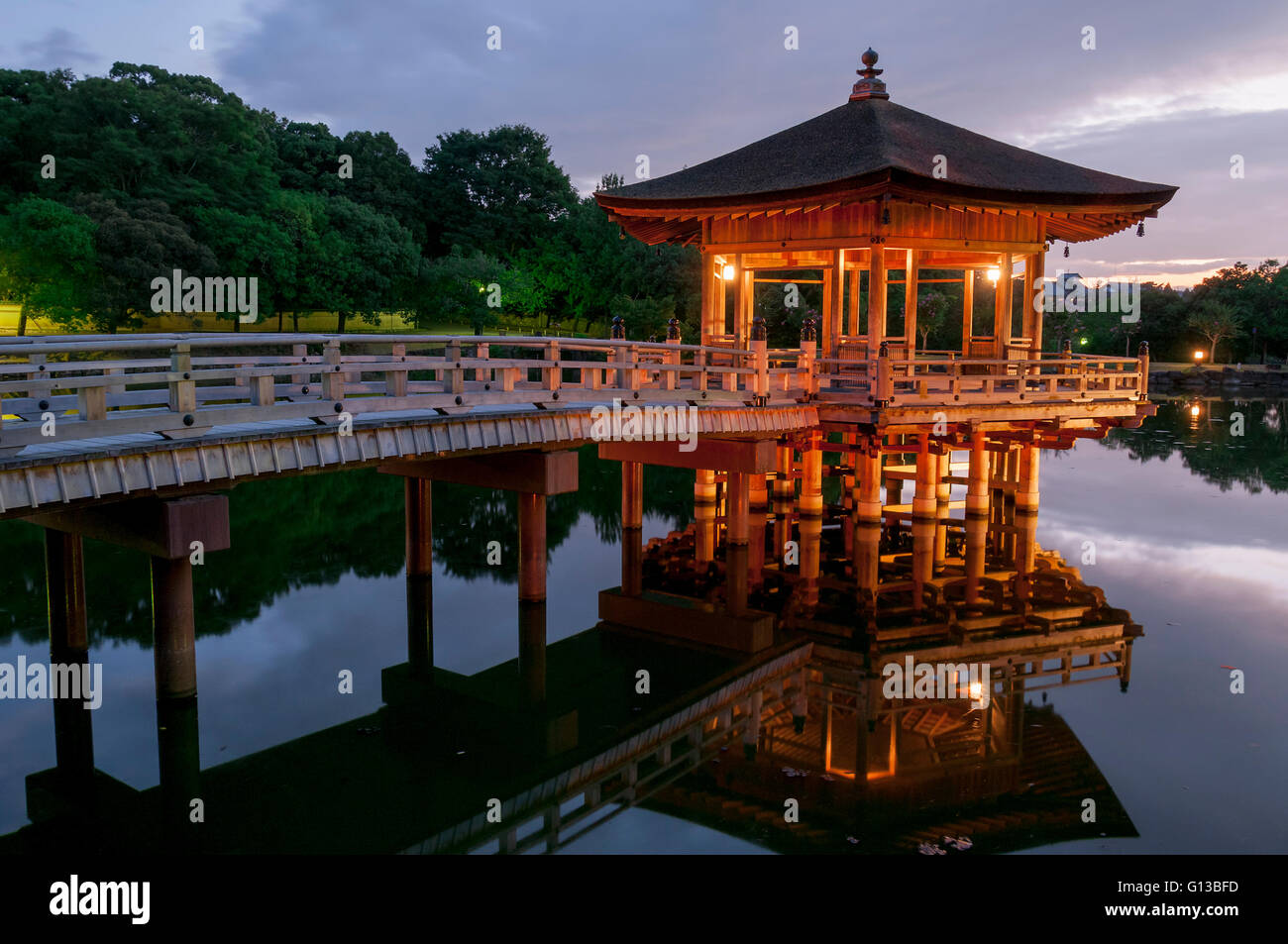 Ukimido Pavilion and the reflections in the pond, Nara, Japan Stock ...