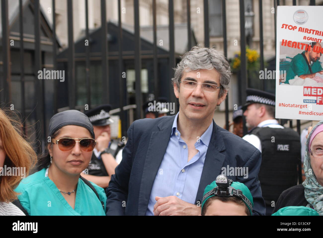 David nott RCS saturday downing street westminster 29016 Stock Photo ...