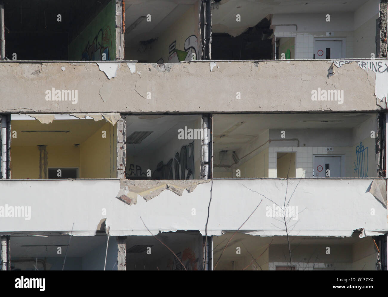 Old building with broken a collapsed balcony Stock Photo - Alamy