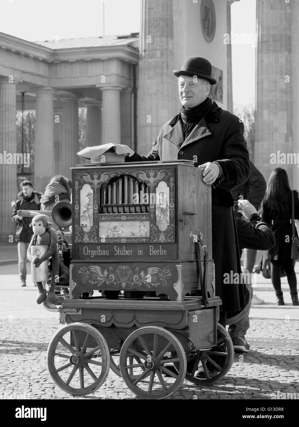 The man with the organ Black and White Stock Photos & Images - Alamy