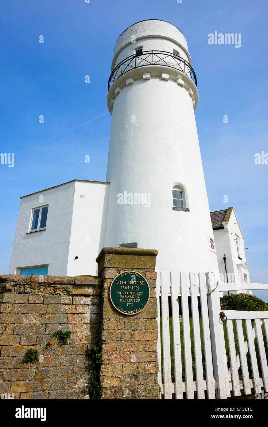 Old Hunstanton Lighthouse the first parabolic reflector which was built ...