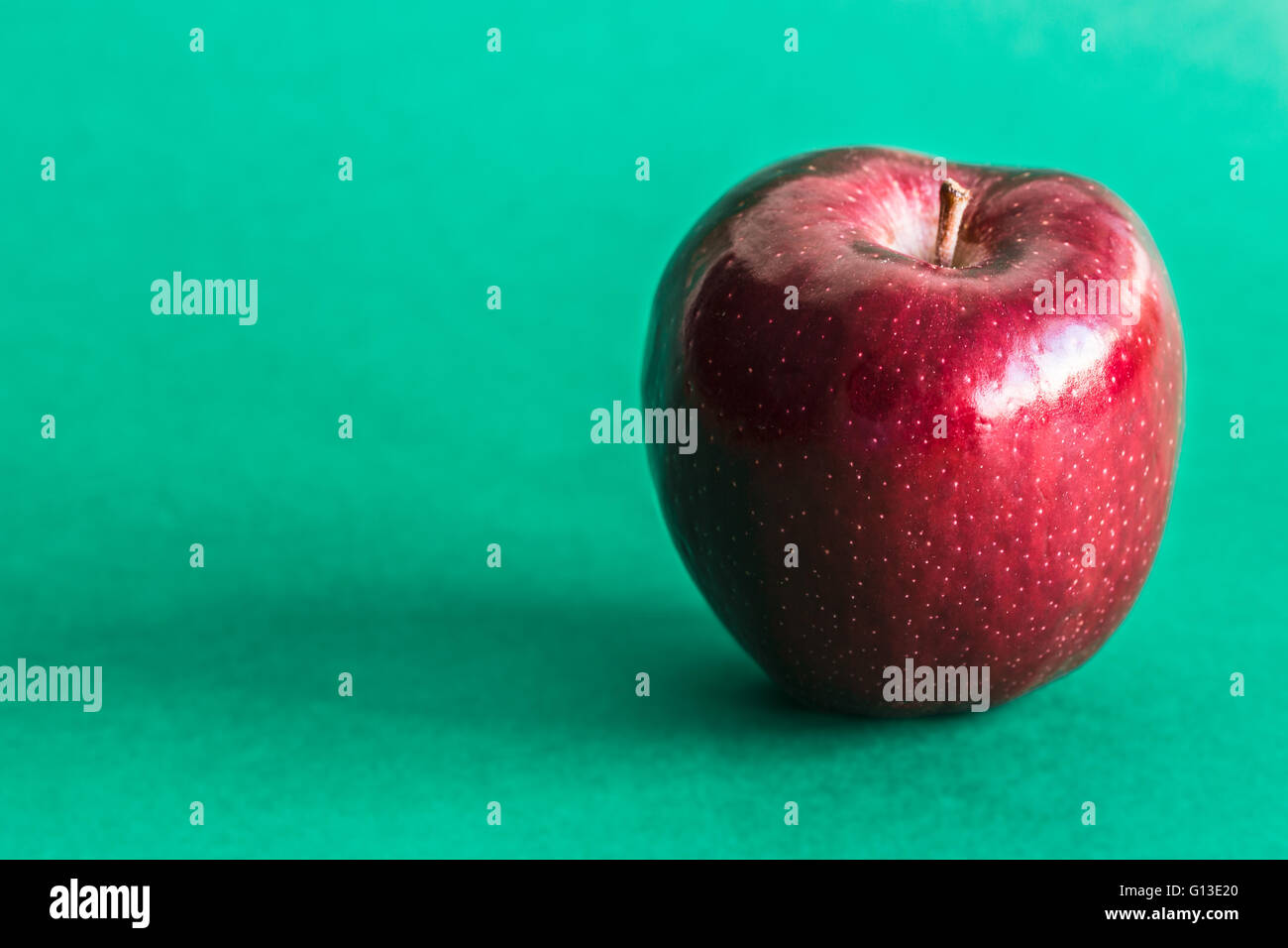 Natural complementary colors hi-res stock photography and images - Alamy