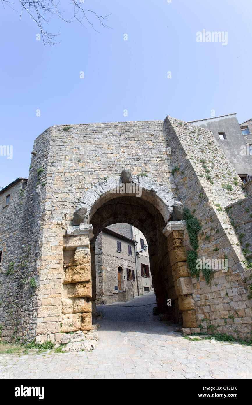 Porta (gate) entrance in San Gimignano, Italy Stock Photo - Alamy