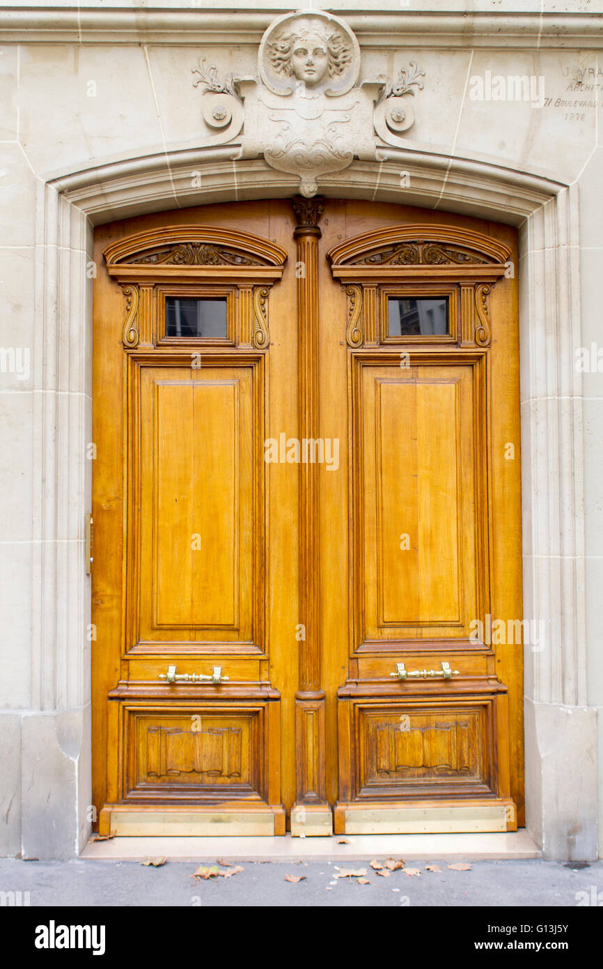 Paris door hi-res stock photography and images - Alamy