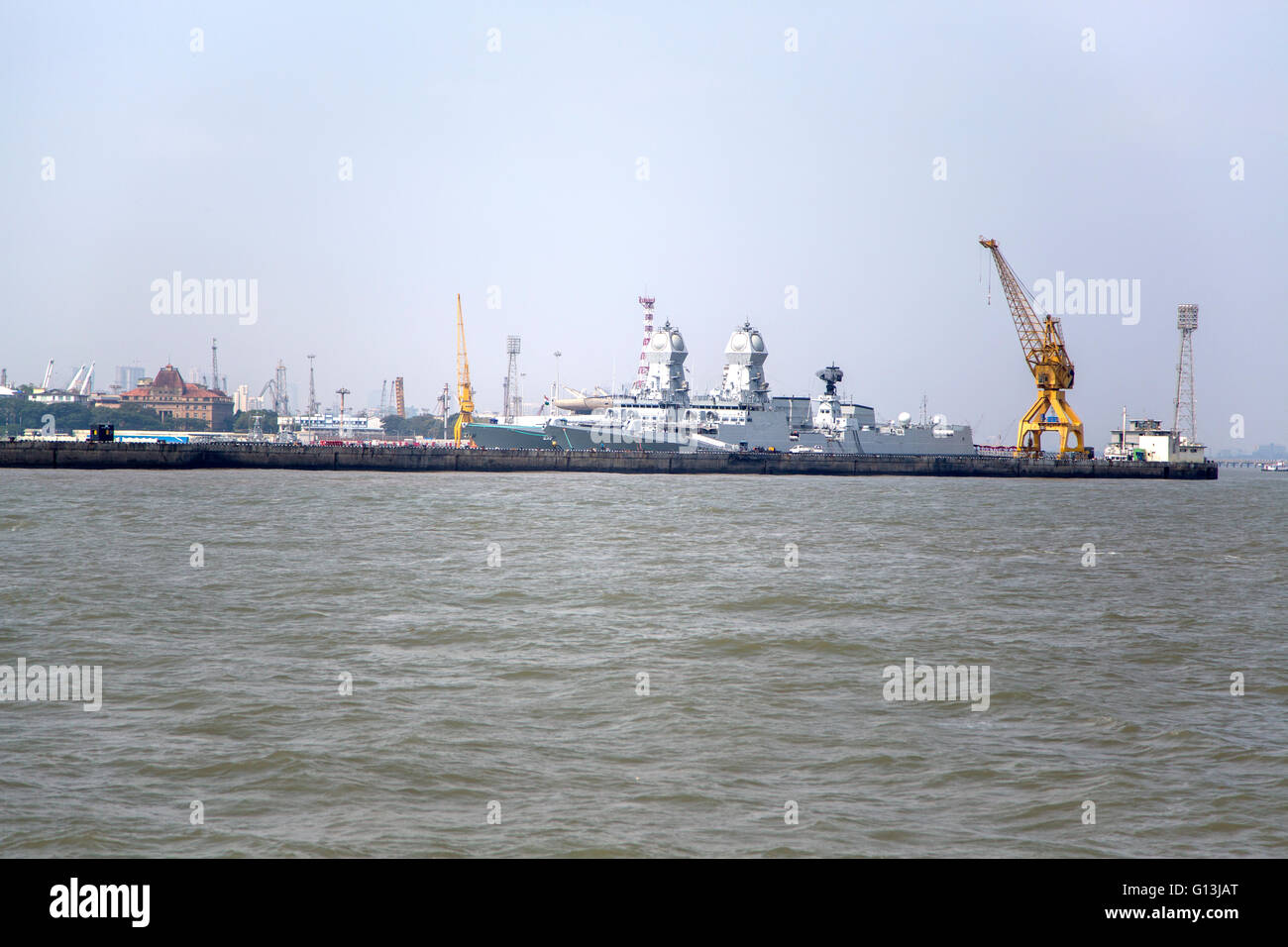 Mumbai port loading hi-res stock photography and images - Alamy