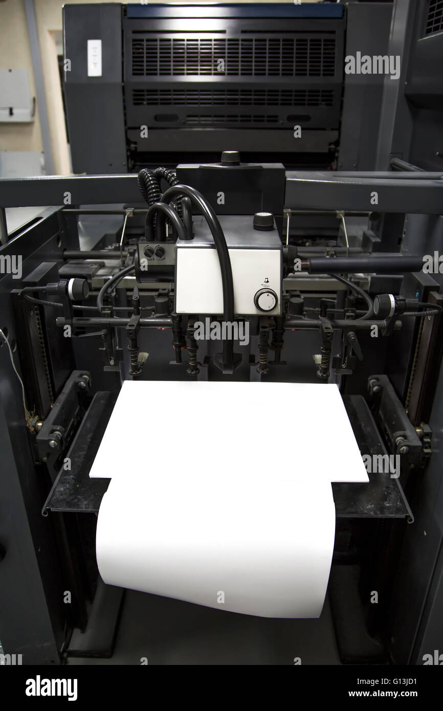 Processing office hi-res stock photography and images - Alamy