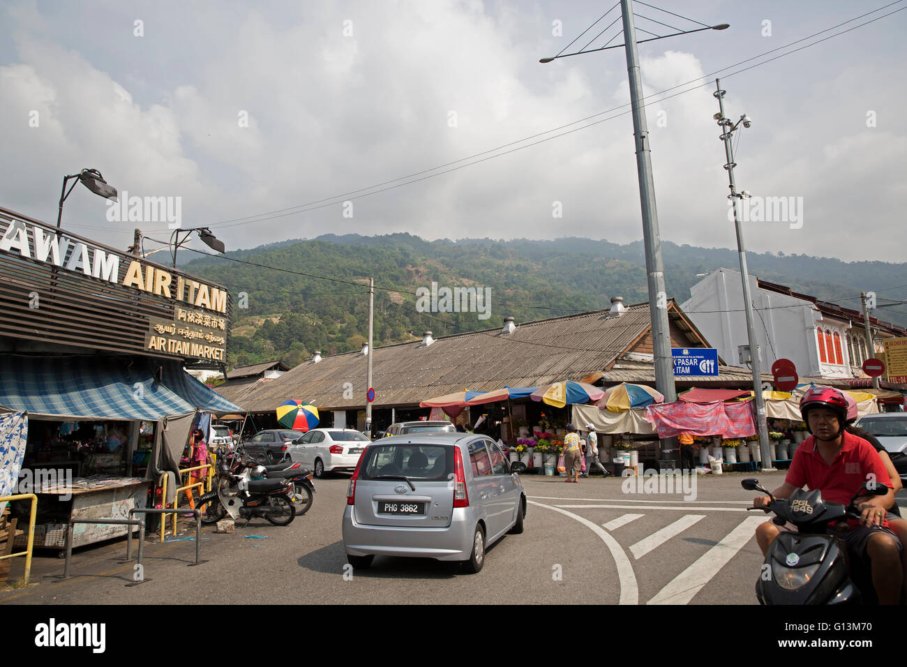 Street market and shops in Georgetown Penang Malaysia Stock Photo - Alamy
