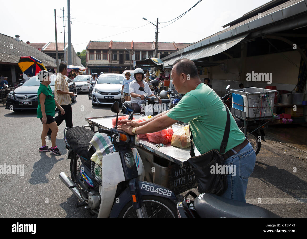 Busy street in georgetown hi-res stock photography and images - Alamy